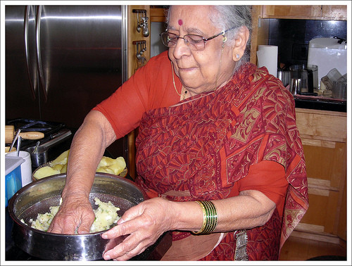 10 Reasons Why Indian Grandmas Are the Best! | LifeCrust